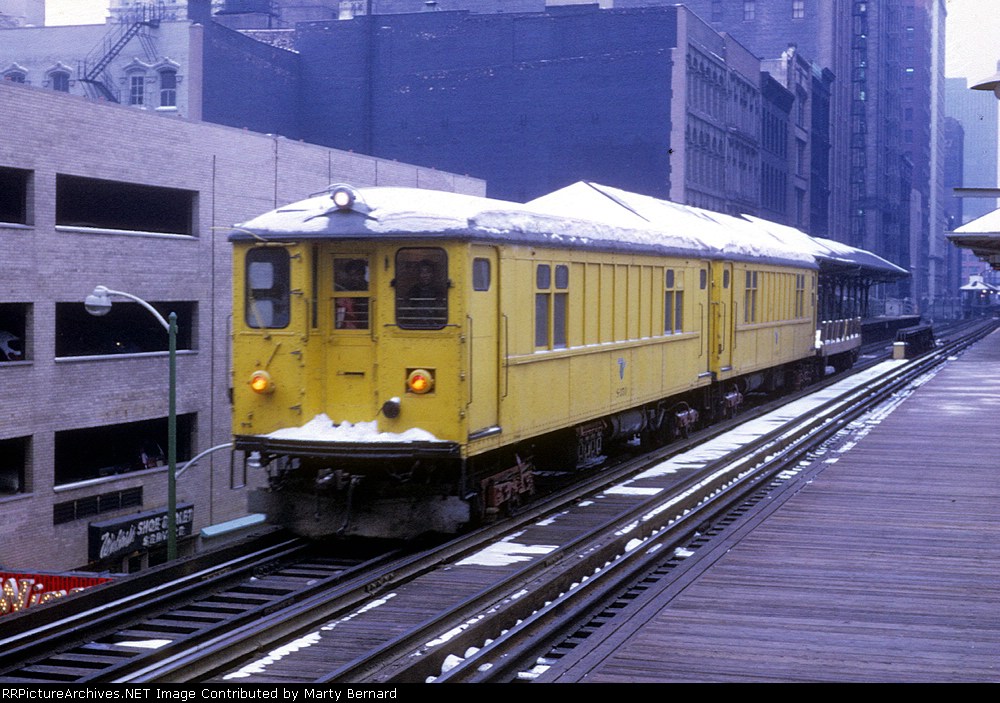 CTA Work Train at Wabash and Wells